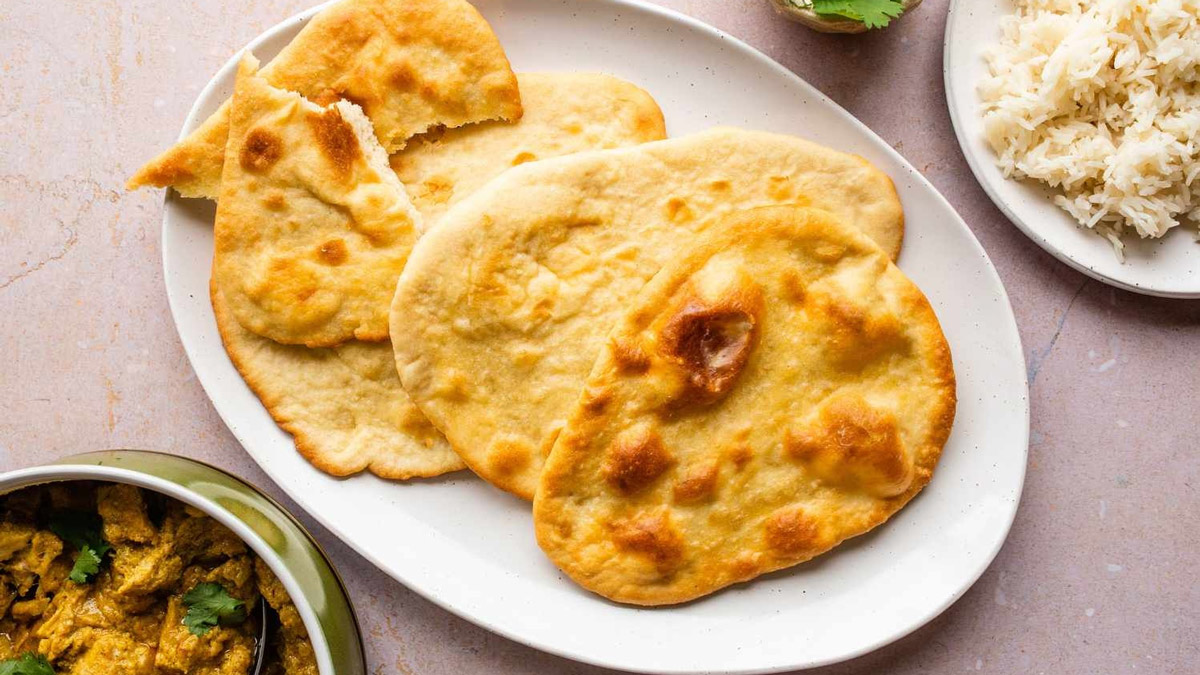 طرز تهیه انواع نان گیلانی ؛ از لاکو و کشتا تا نان تمیجان و کولبا - کتاب ...